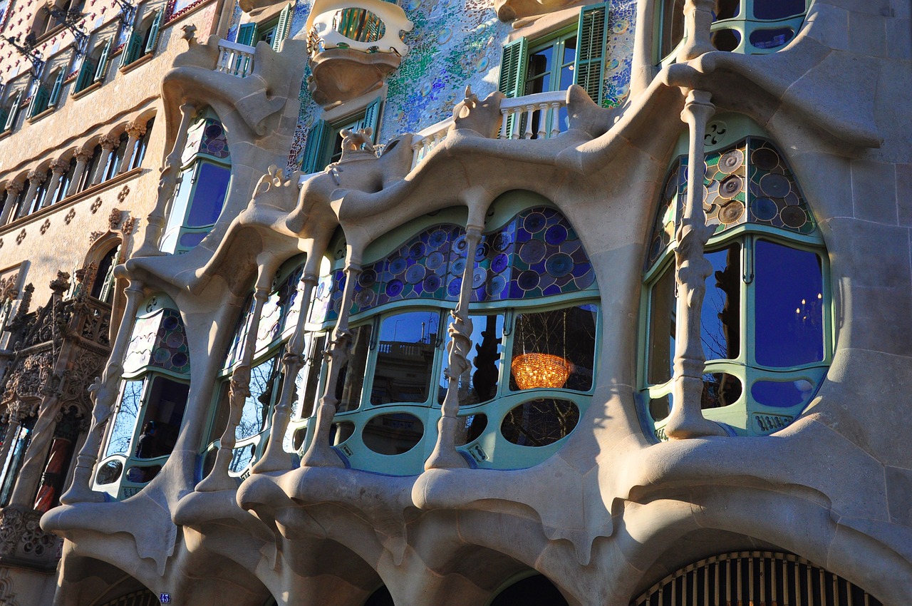 As a symbol of the city of Barcelona, Casa Batlló is one of the most ...